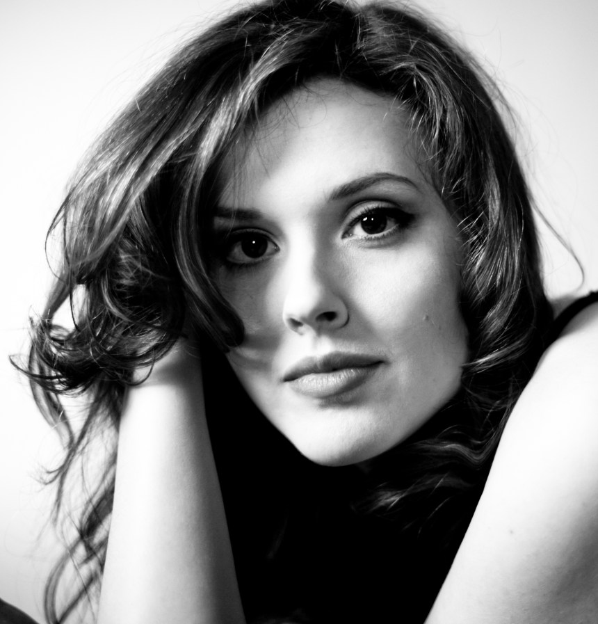 Halie Loren: femme de cœur