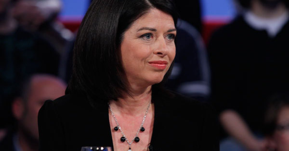 Line Beauchamp se défend