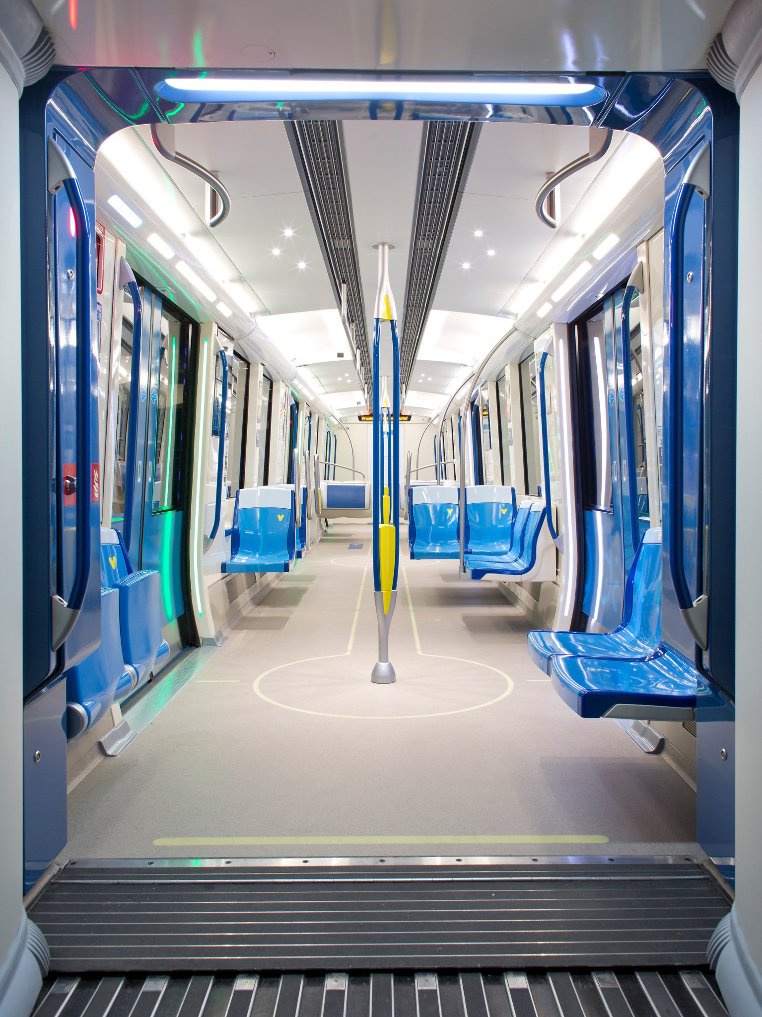 Nouvelles voitures de métro: Azur se dévoile