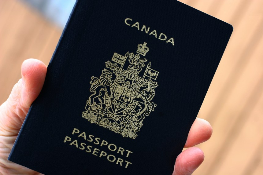 Le nouveau passeport reflèterait mal le Canada