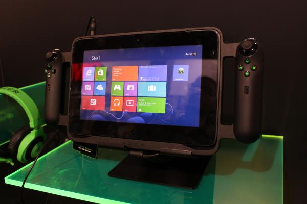 Razer EDGE: une tablette Windows 8 pour jouer (CES)