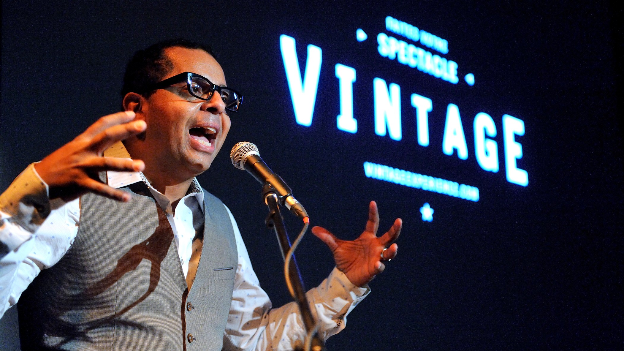 Gregory Charles crée un théâtre sur mesure pour Vintage