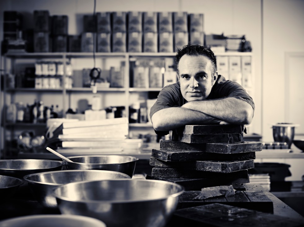 Le chocolatier Christophe Morel met la main à la Pâques