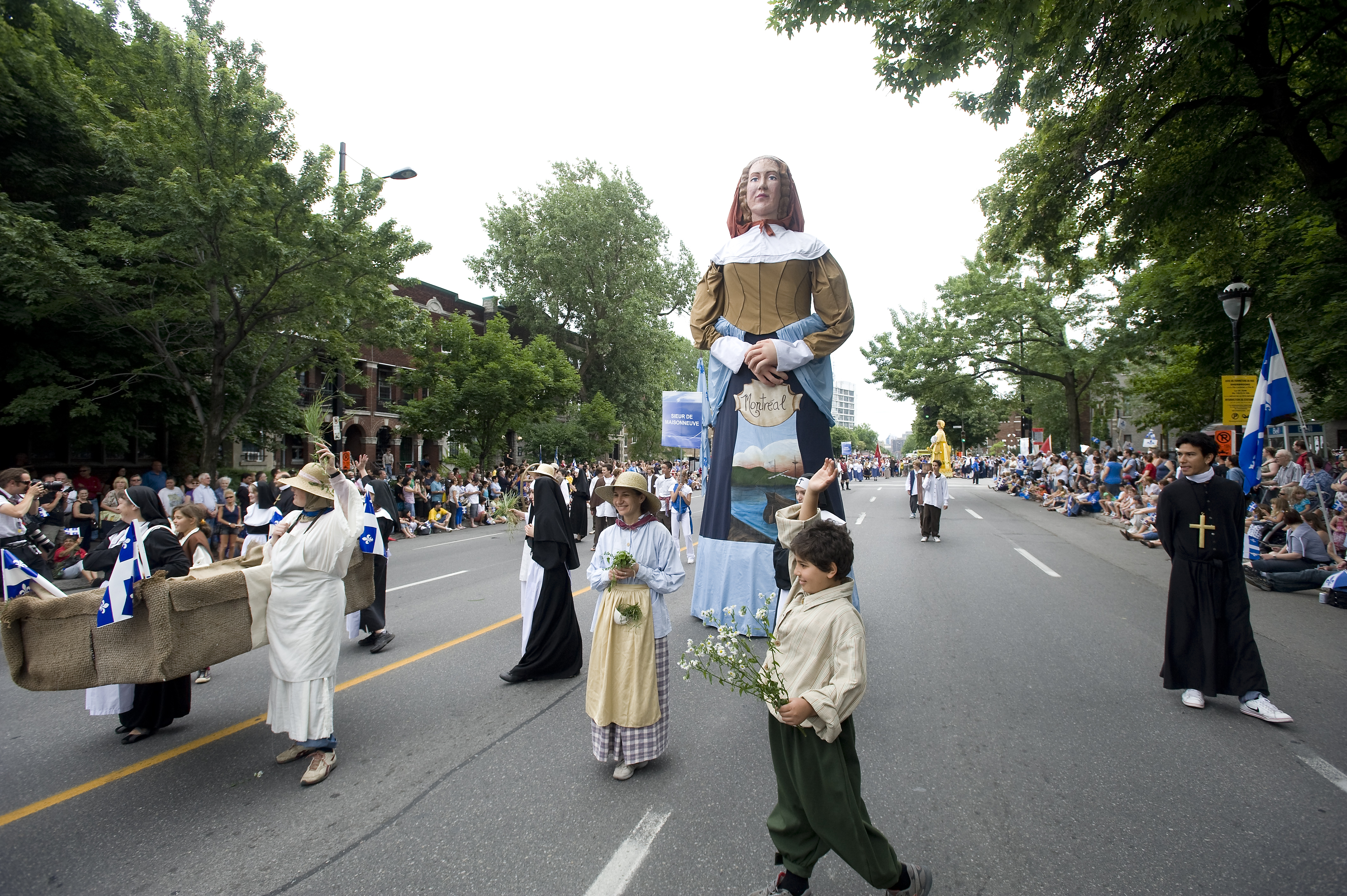 Le défilé de la Saint-Jean sans les géants