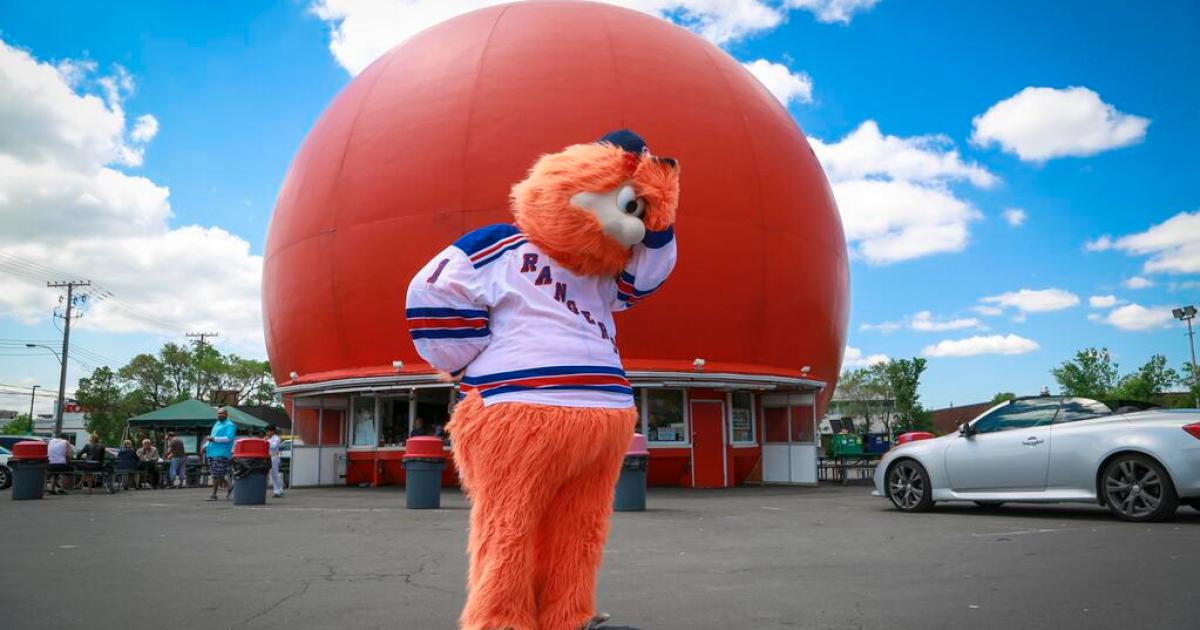 Vidéo: La tournée de la honte de Youppi!