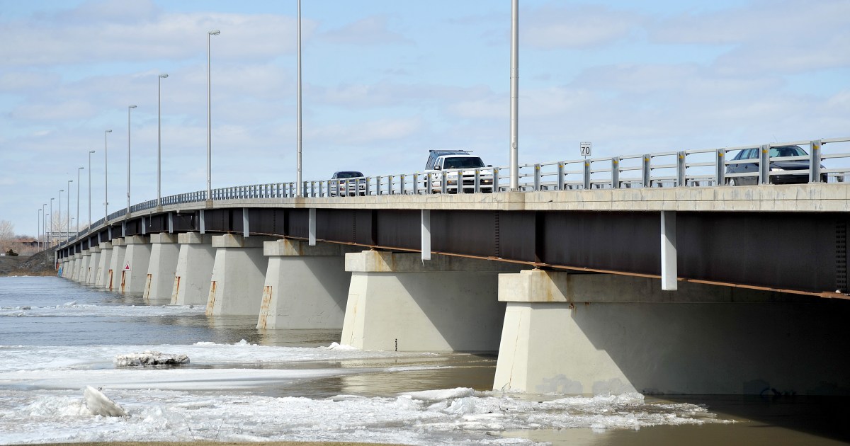 Réparation des piles du pont Le Gardeur