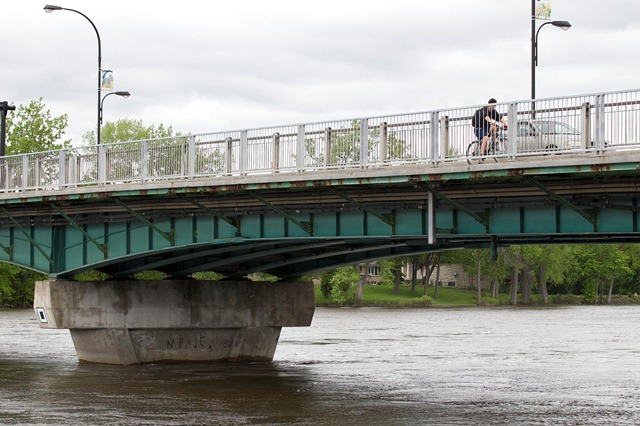 L'état du pont Jacques-Bizard empire