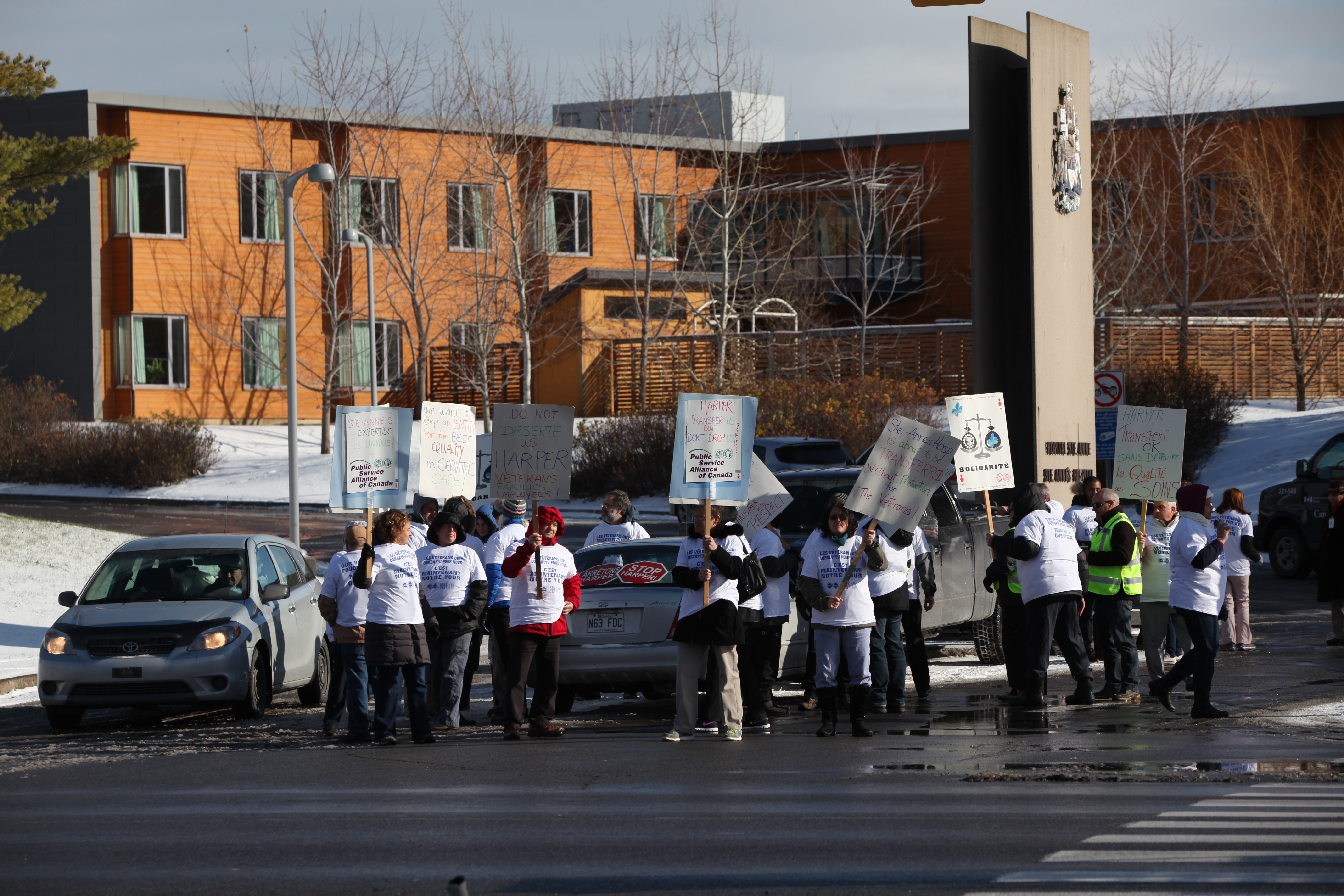 Manifestation à l'Hôpital Sainte-Anne