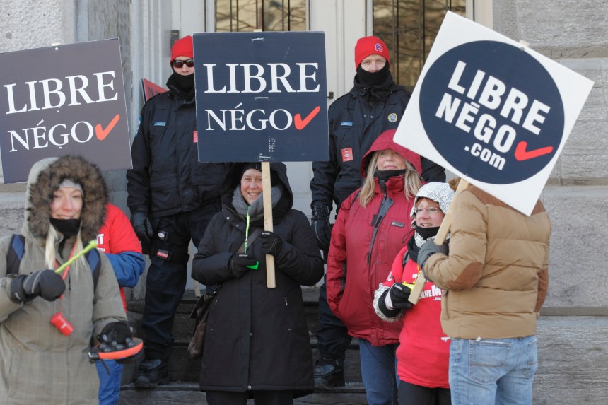 Les 8000 cols blancs de Montréal en grève tournante dès la fin janvier