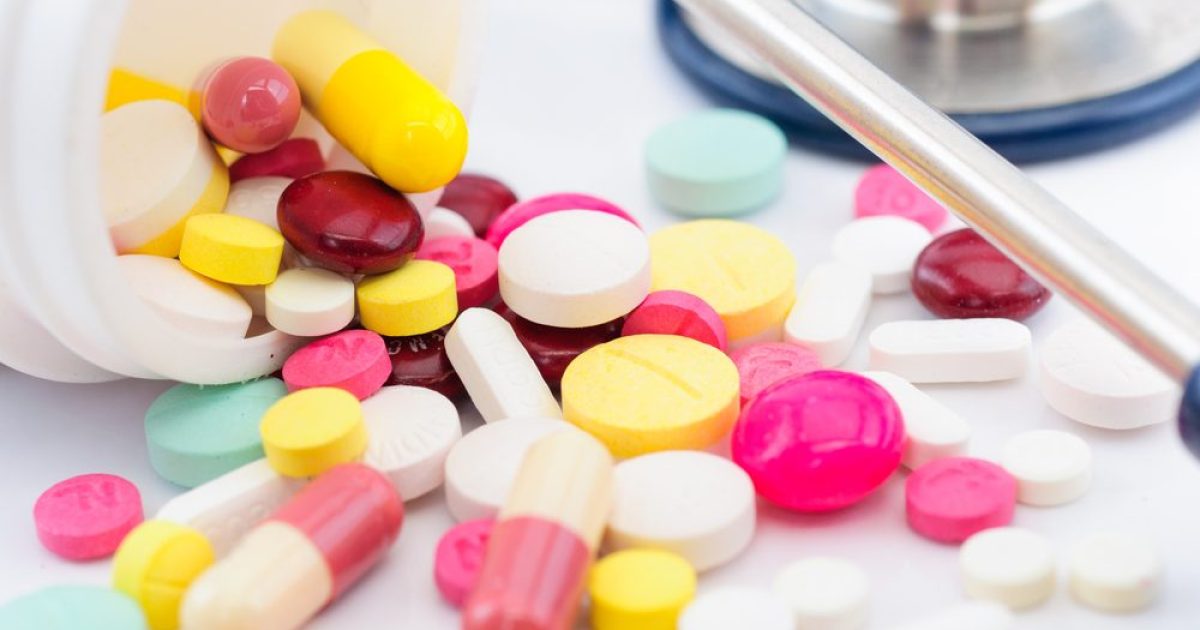 Traitement du coronavirus: deux laboratoires débutent un essai clinique