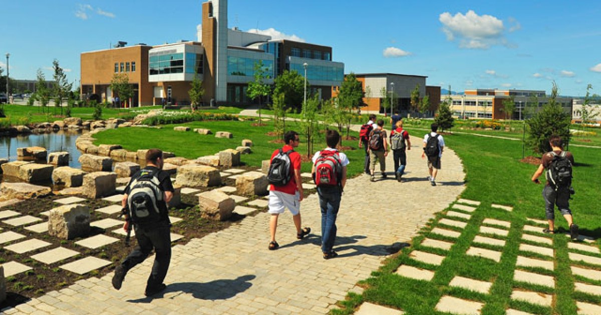 L'Université de Sherbrooke porte bien son VERT