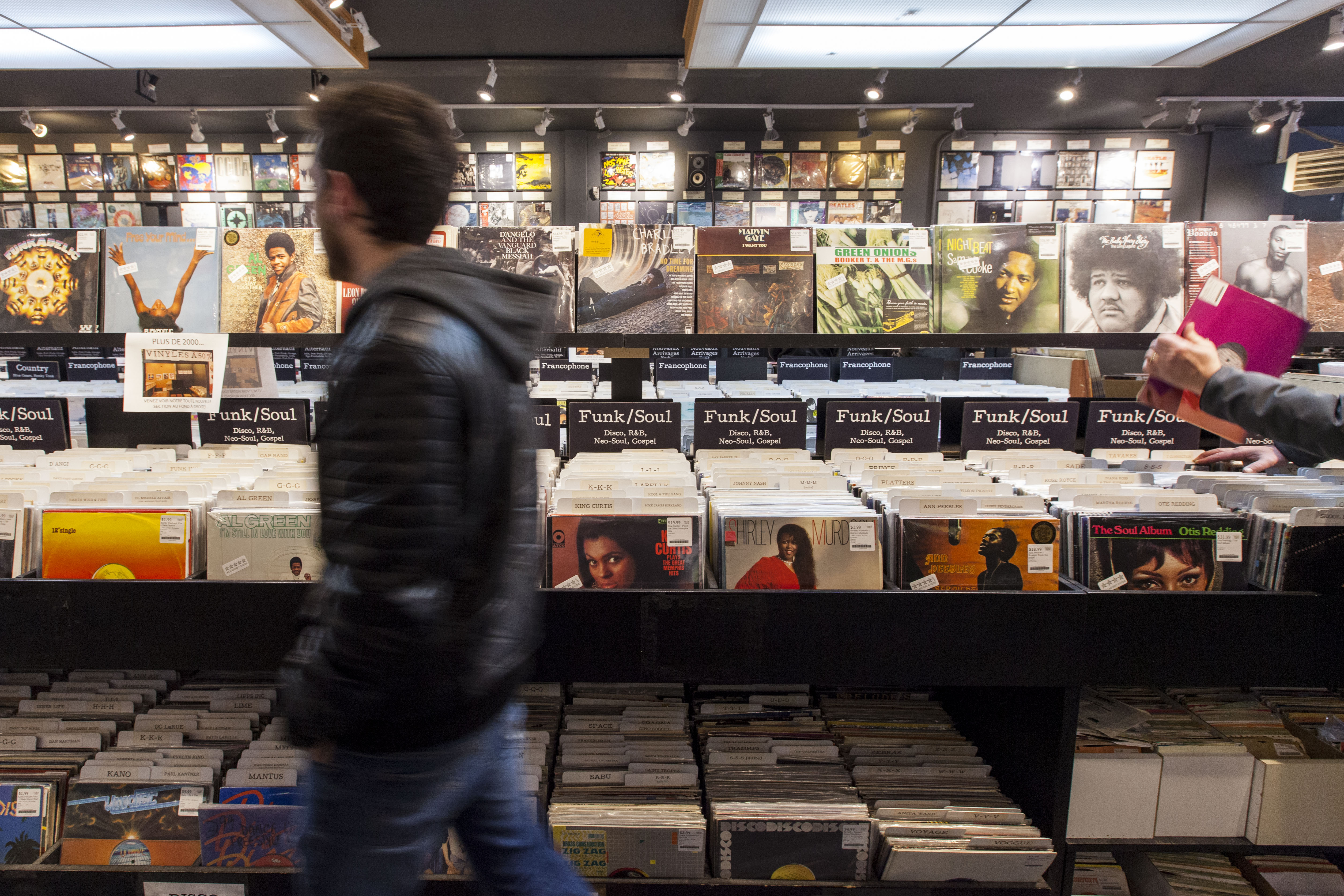 Aux 33 Tours: le temple du vinyle