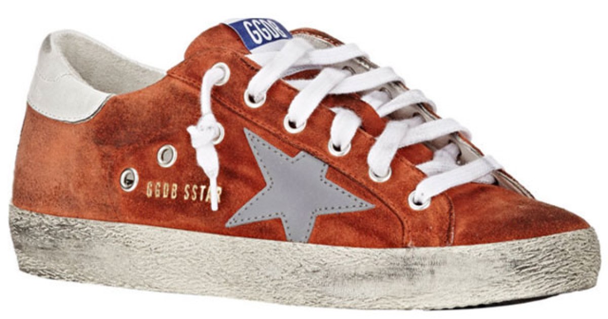 Des souliers neufs d'apparence usés et brisés vendus 600$