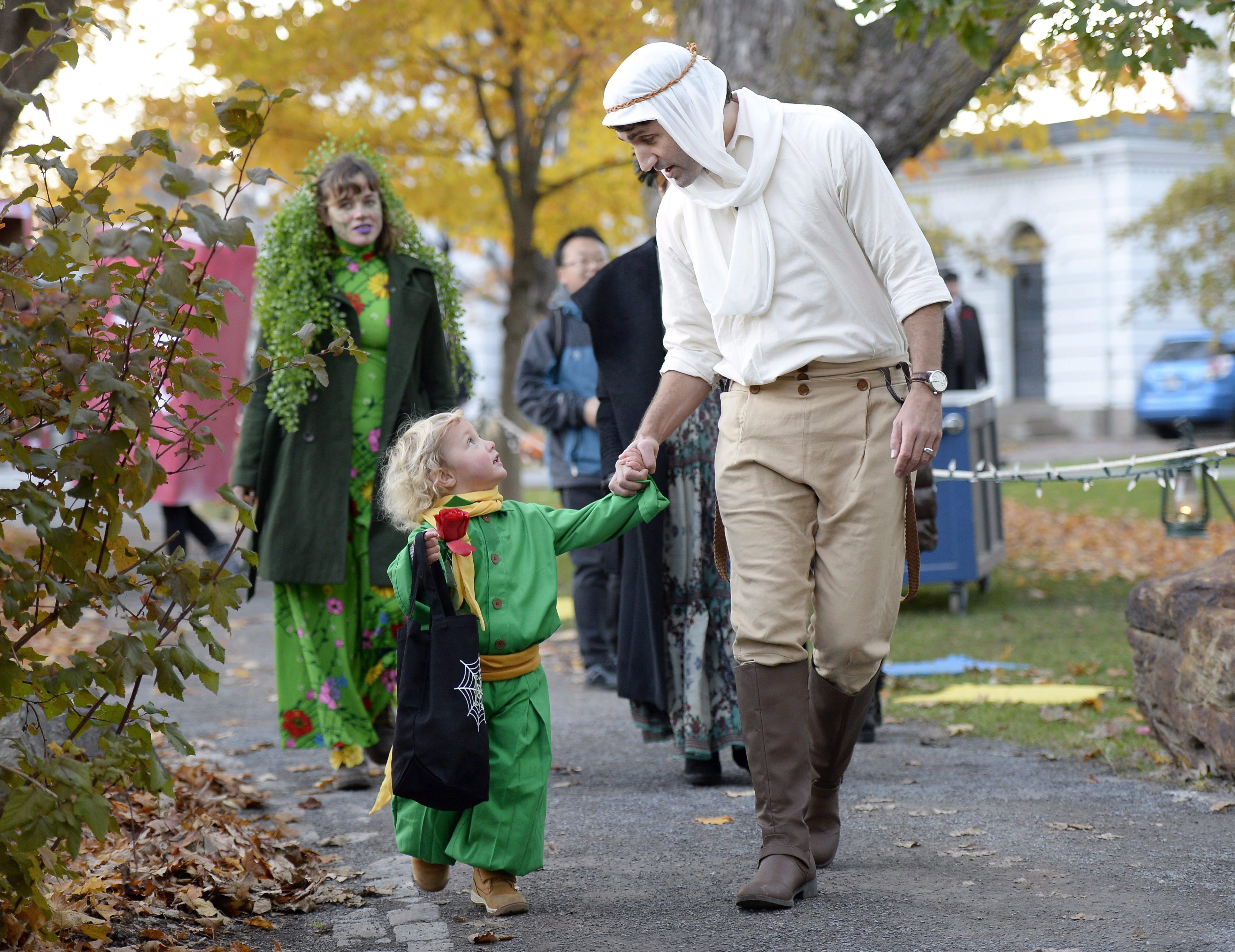 [Photos] Justin Trudeau et son fils Hadrien se sont inspirés du Petit ...