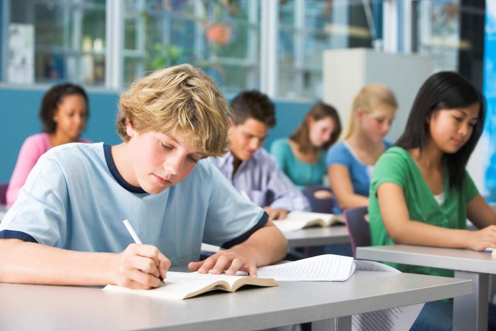Cours d'histoire: la communauté anglophone déplore la représentation ...