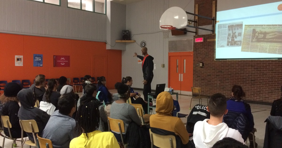 Pascal Fleury rencontre les jeunes Léonardois