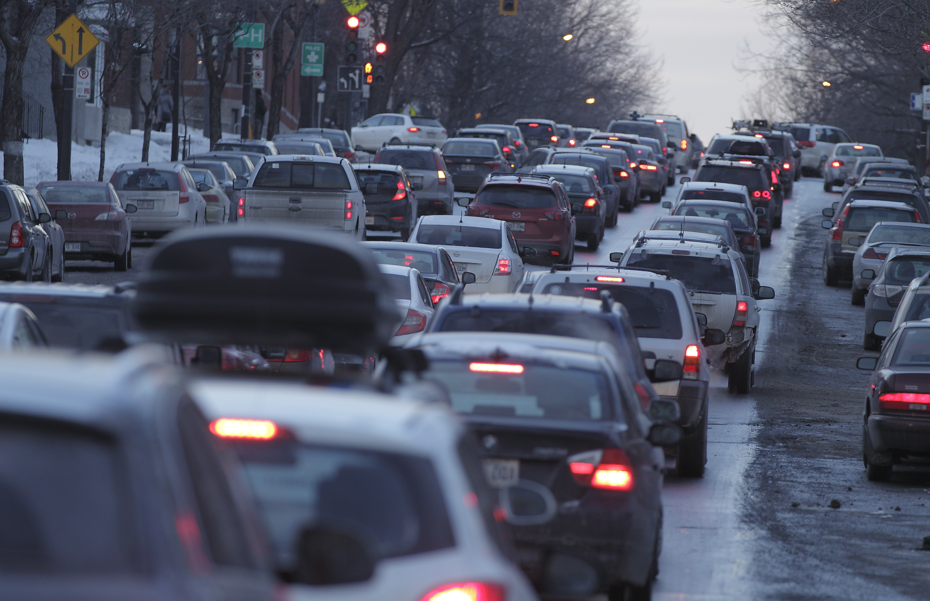 Les bouchons de circulation de Montréal parmi les pires au Canada
