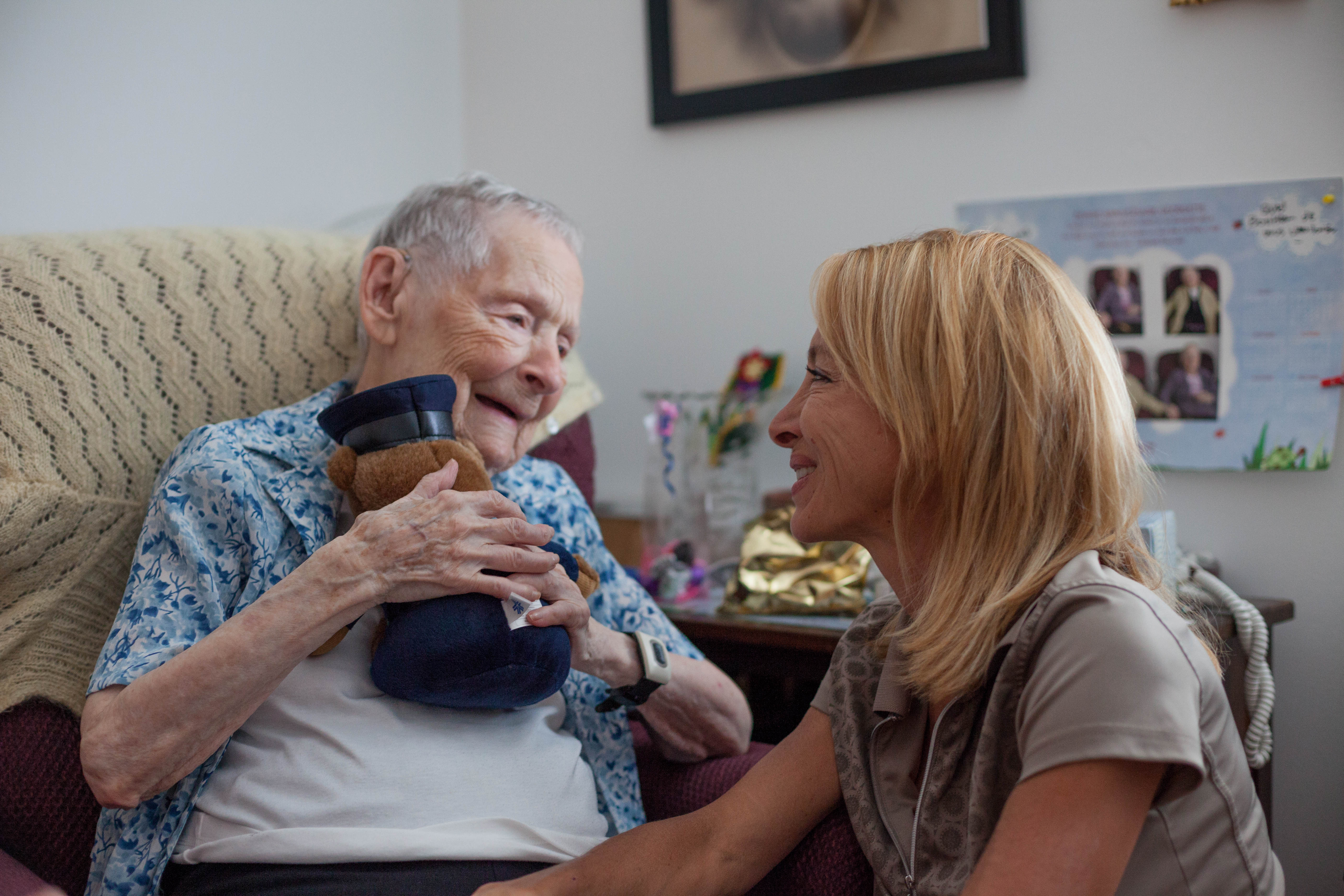 Georgette Gaudreau: à la tête d'une marche à 106 ans