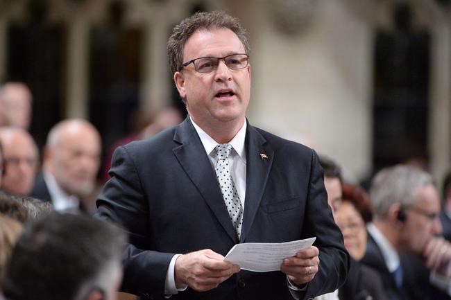 Le député Gord Brown trouvé mort dans son bureau