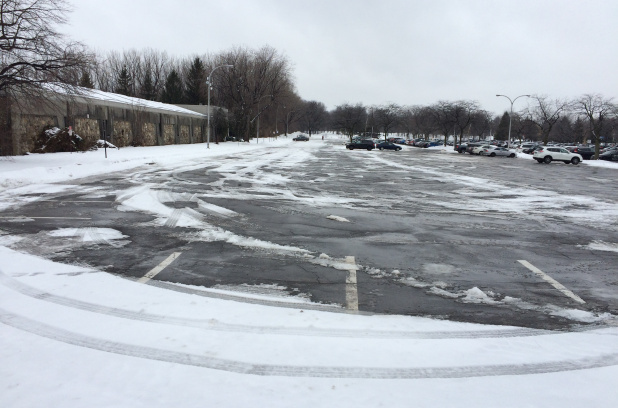 Un anneau de glace au parc Angrignon en 2019