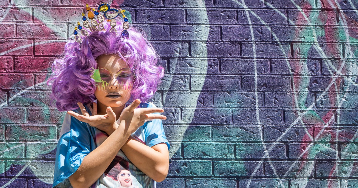 Lactatia, neuf ans et drag-queen