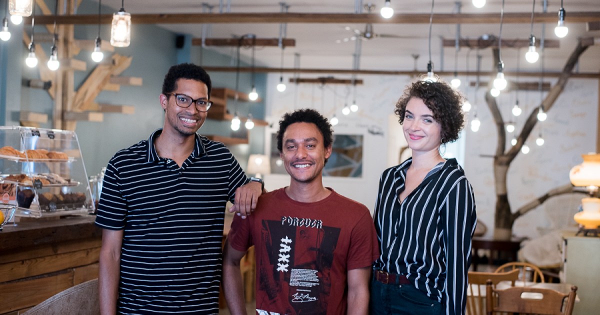 Ouverture du Café Chato