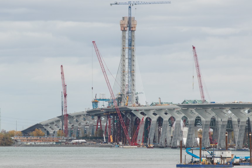 Le report de l'ouverture du nouveau pont Champlain confirmé