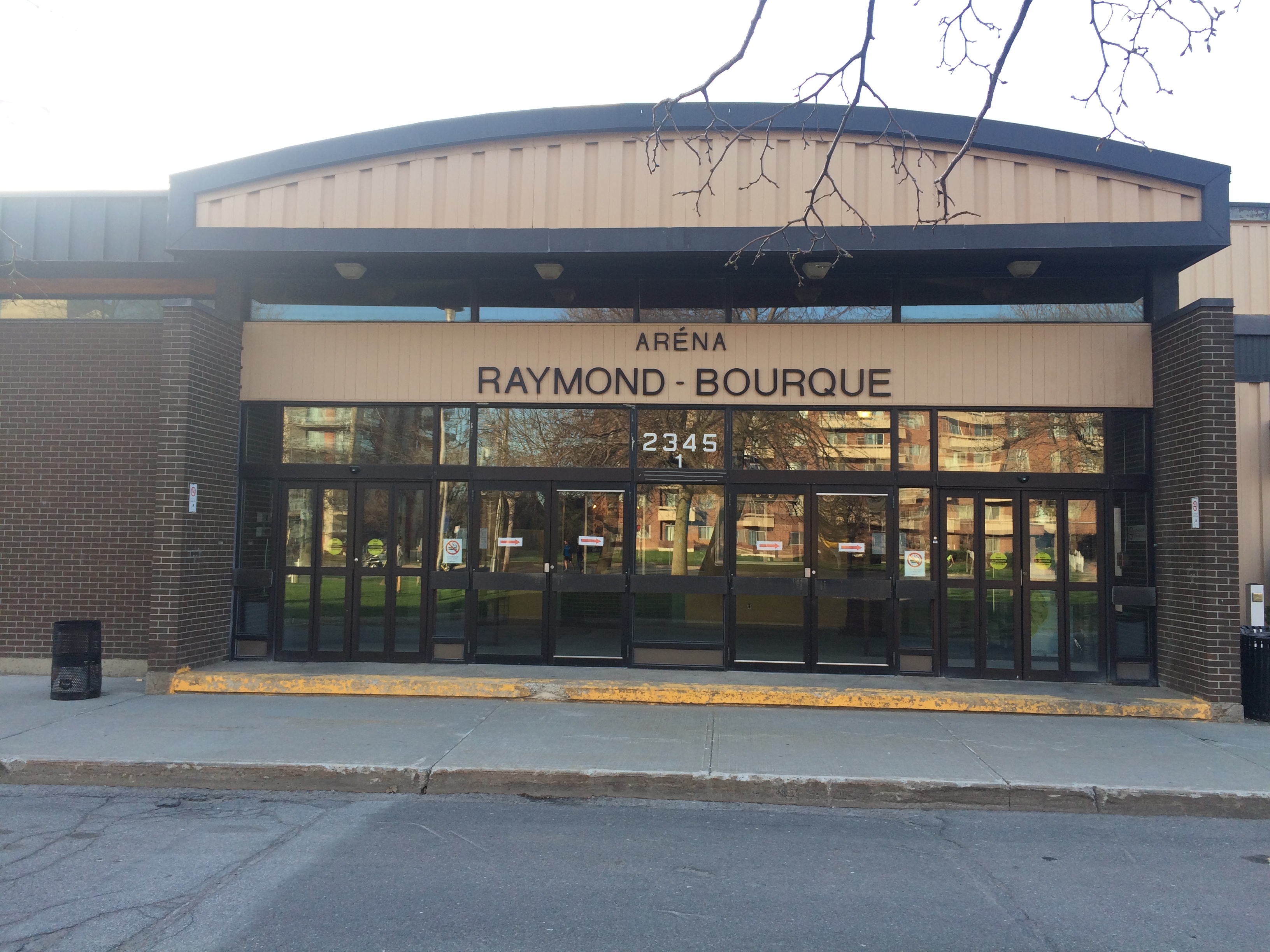 Fermeture de l'aréna Raymond-Bourque pour 23 mois