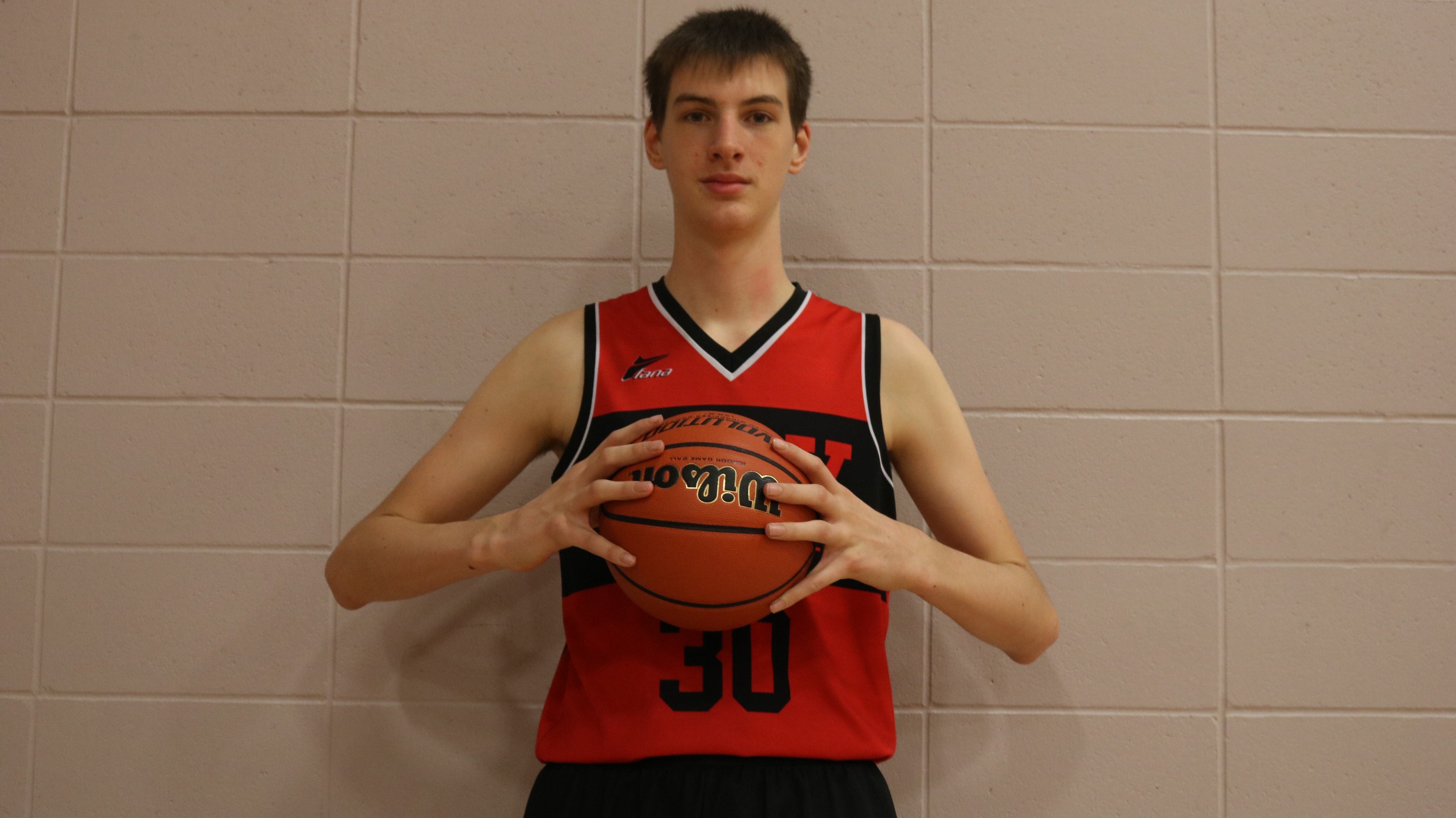 Olivier Rioux: 13 ans et déjà la taille d’un joueur de la NBA