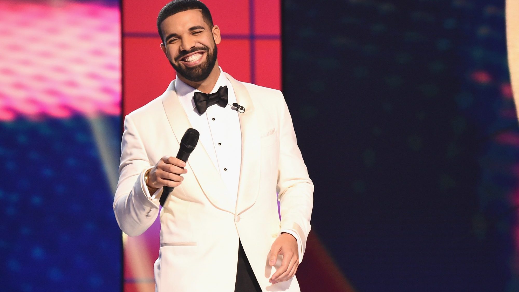 Drake trône au sommet des palmarès de YouTube et Spotify au Canada