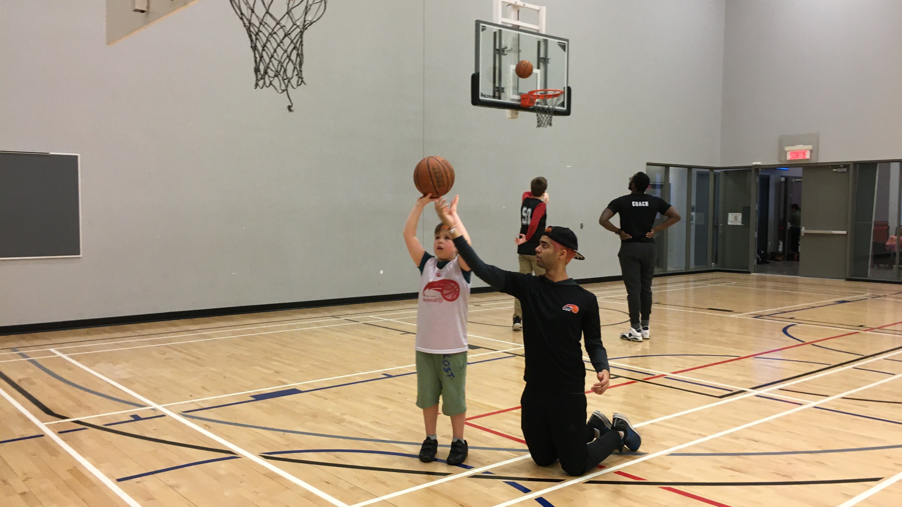 Du basket pour de jeunes autistes à Saint-Laurent