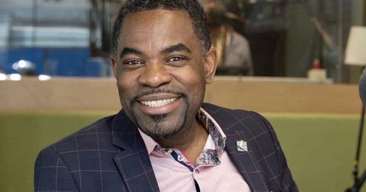 Frantz Benjamin développe une passion pour la radio