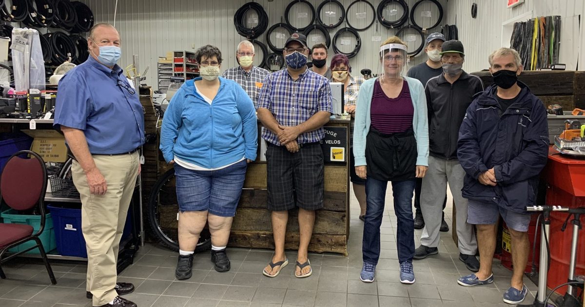 L'été mouvementé du Zèbre Rouge