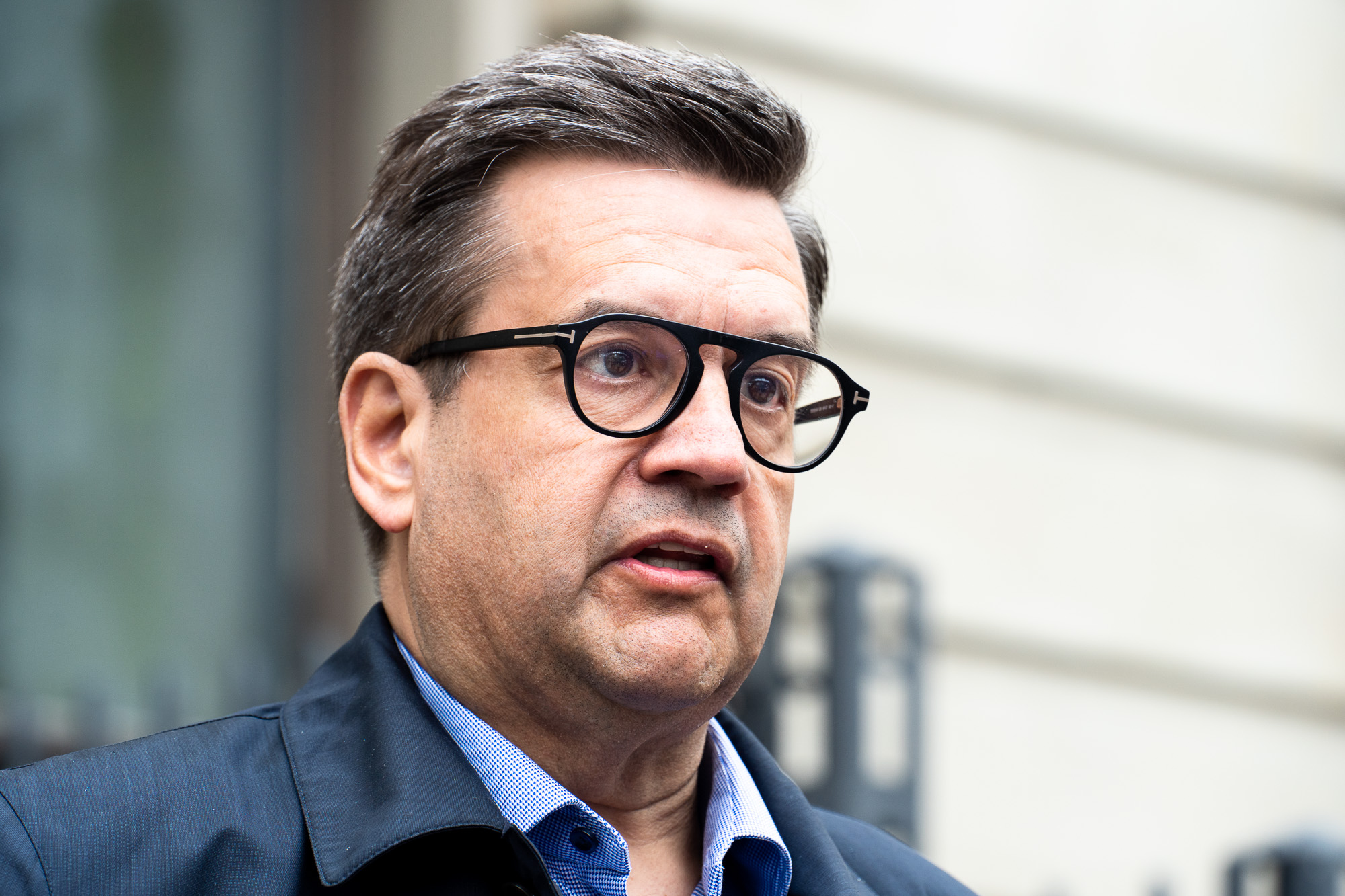 Denis Coderre se défend d’avoir texté au volant | Journal Métro
