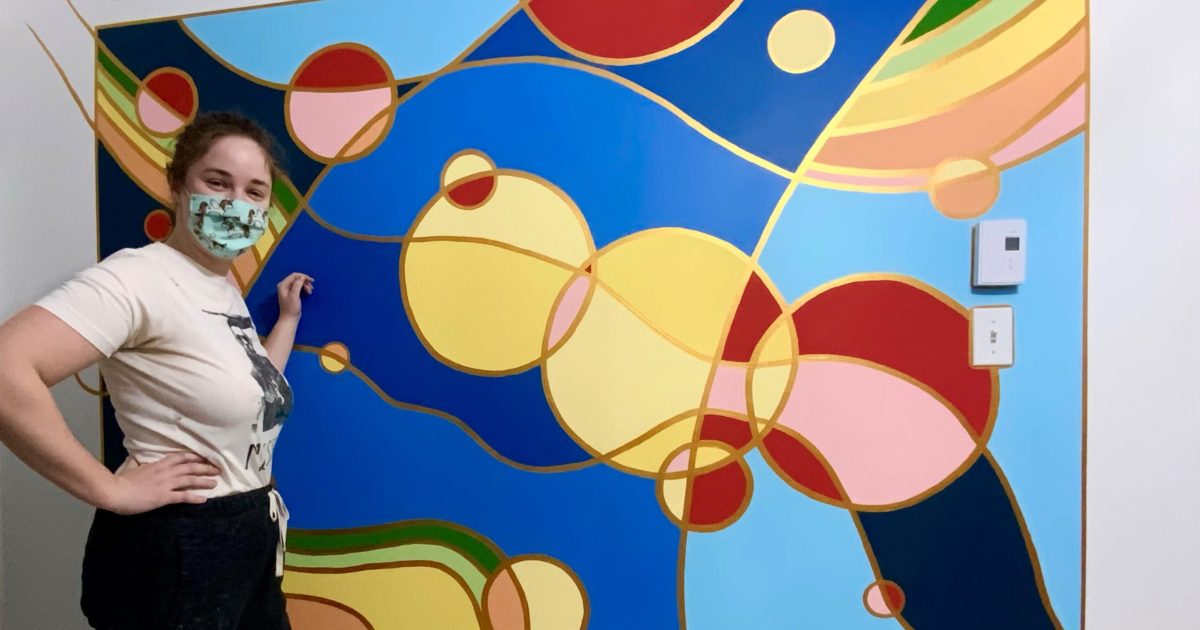 Zoë Gelfant: une artiste passionnée par les murales