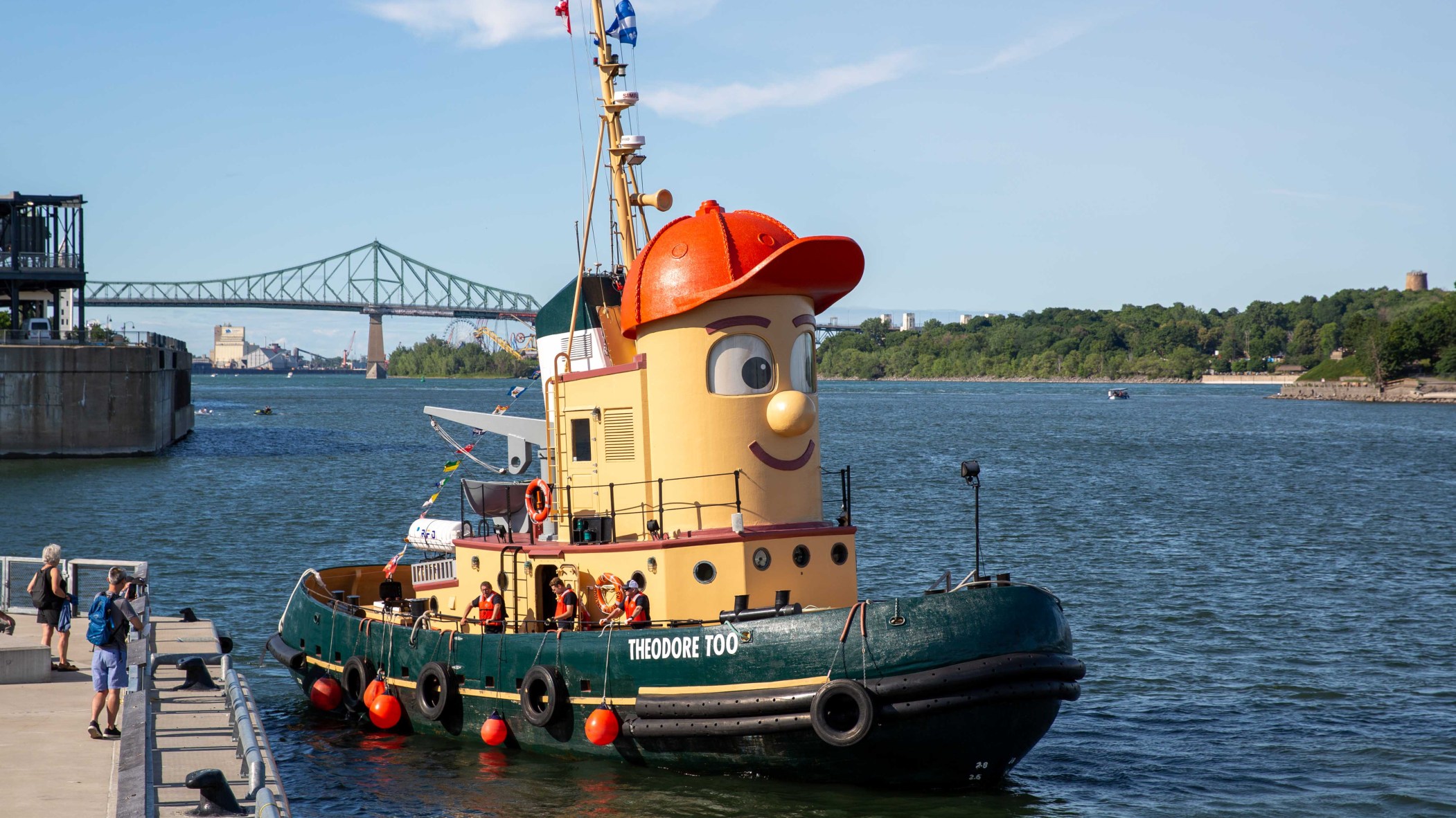 Le bateau de l'émission Théodore le remorqueur au Port de Montréal