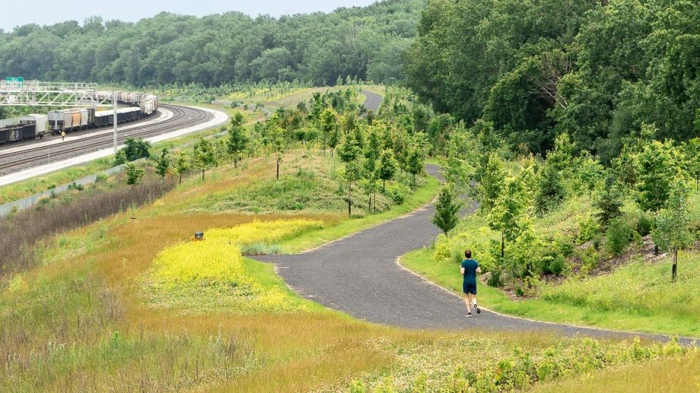 La bande verte au pied de la falaise Saint-Jacques est ouverte