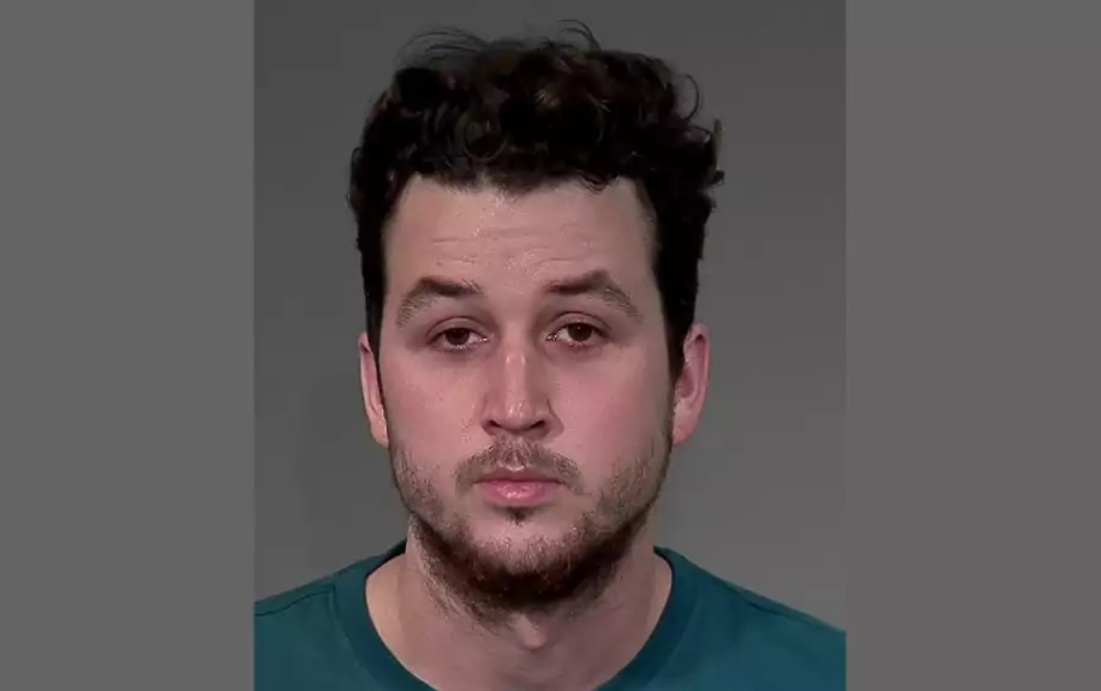 L’ex-enseignant Dominic Blanchette restera en prison