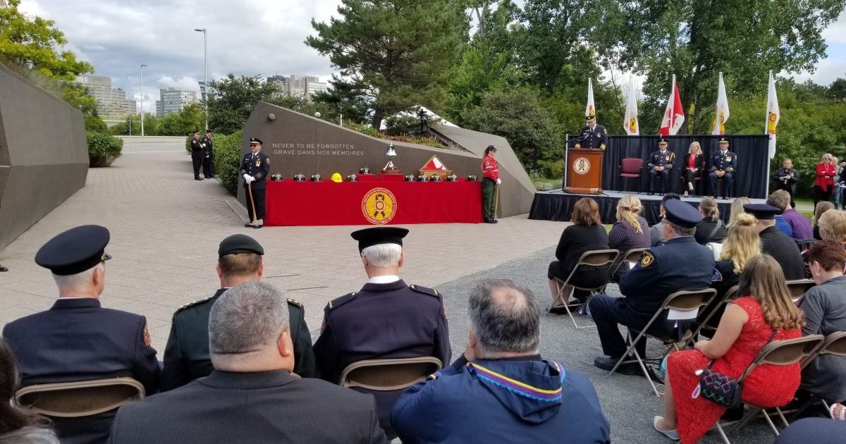 Un hommage rendu au pompier mort dans les rapides de Lachine
