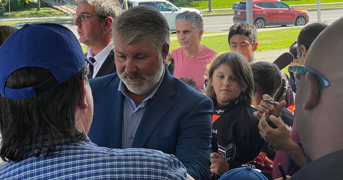 Un retour au bercail pour Raymond Bourque