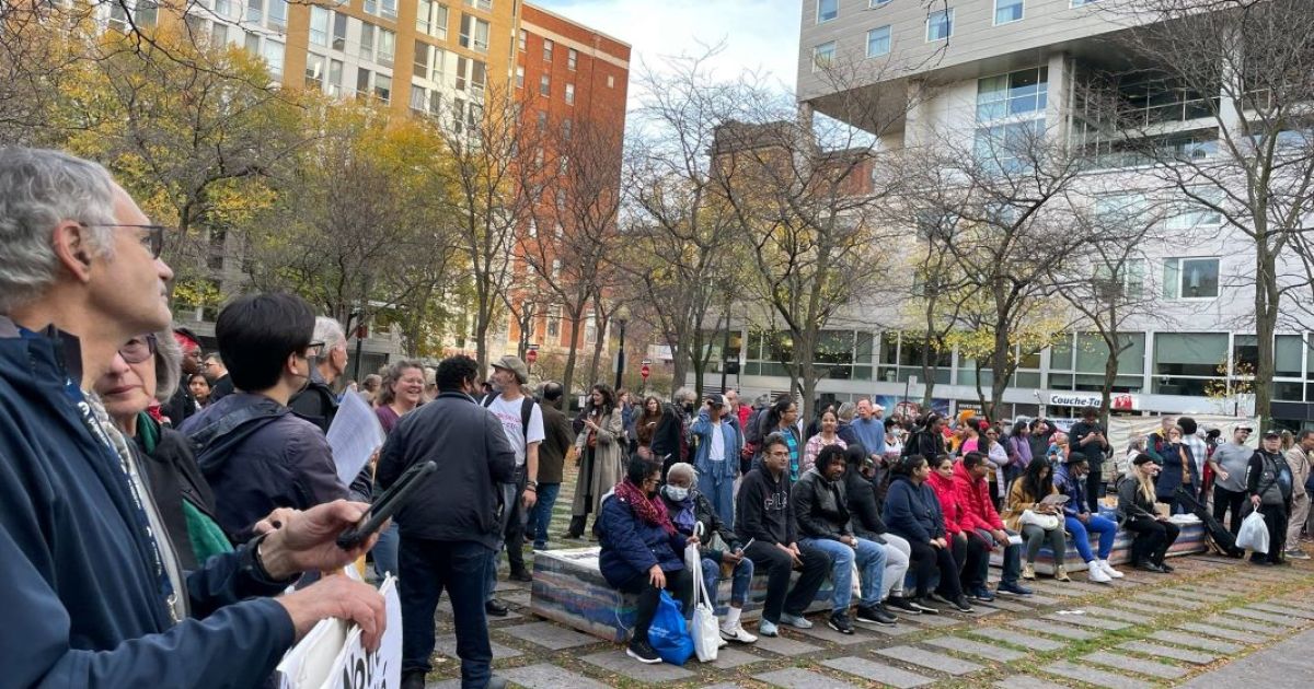 Place de la Paix: un rassemblement pour la régularisation des sans-papiers