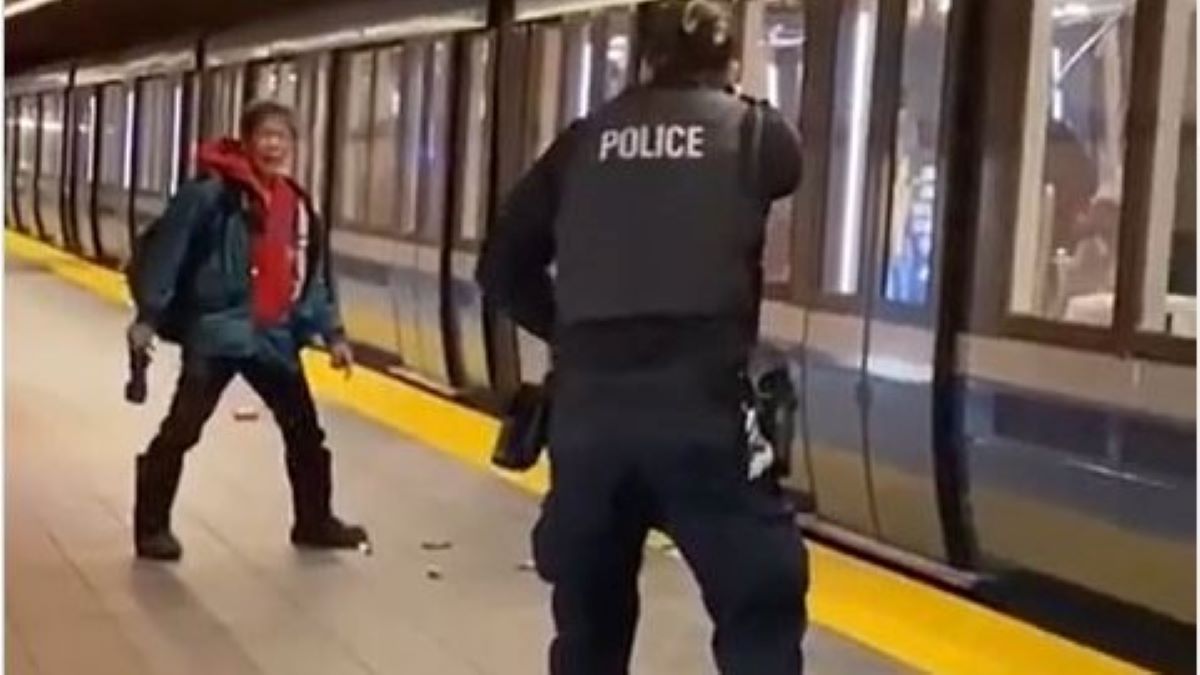 Une arrestation violente filmée dans le métro fait réagir