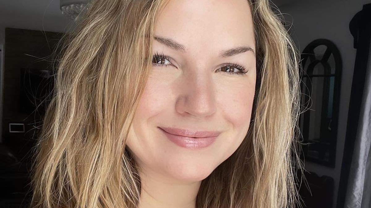 Gabrielle Destroismaisons s’offre une version épurée d’«Et cetera»